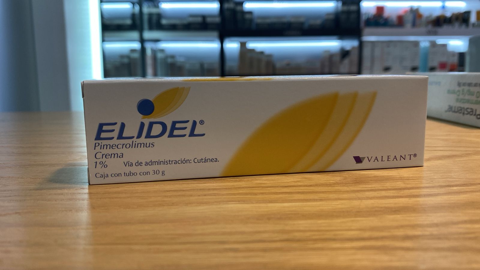 ELIDEL 1, 30G – Dra. Esbeydy Dermatóloga